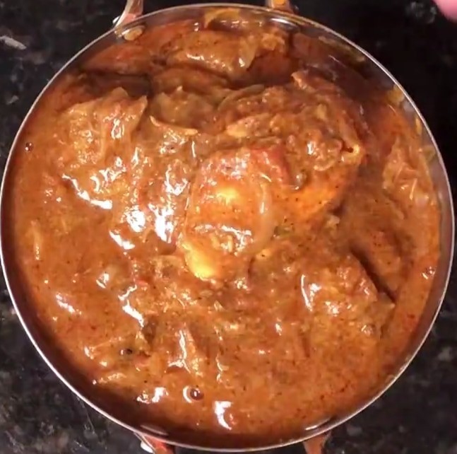 How to make chicken curry | Akshata's Kitchen - Easy Indian Recipes