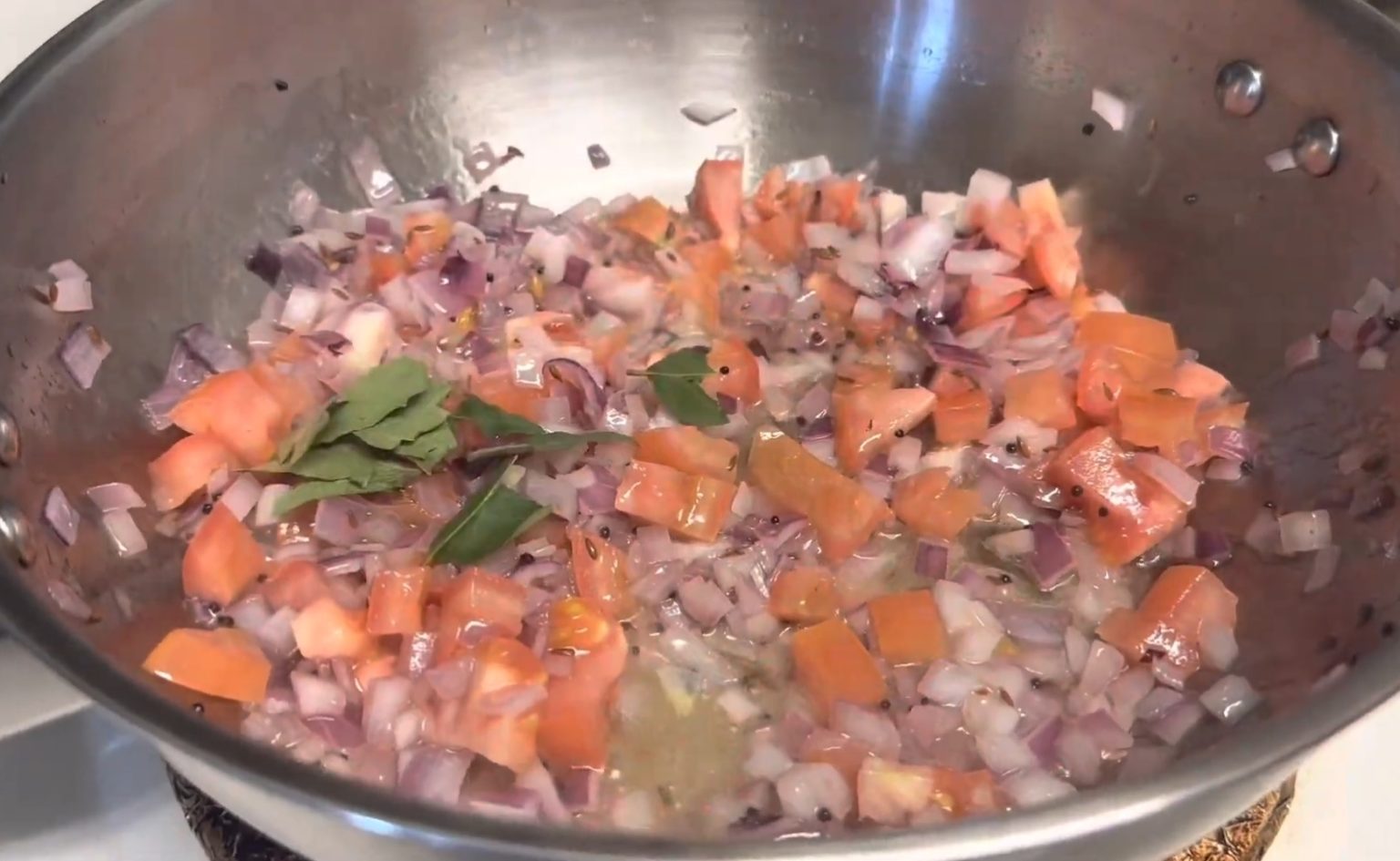 Alasande kalu palya recipe | Akshata's Kitchen - Easy Indian Recipes