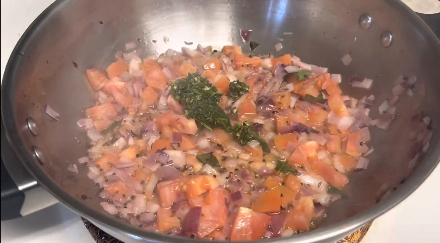 Alasande kalu palya recipe | Akshata's Kitchen - Easy Indian Recipes