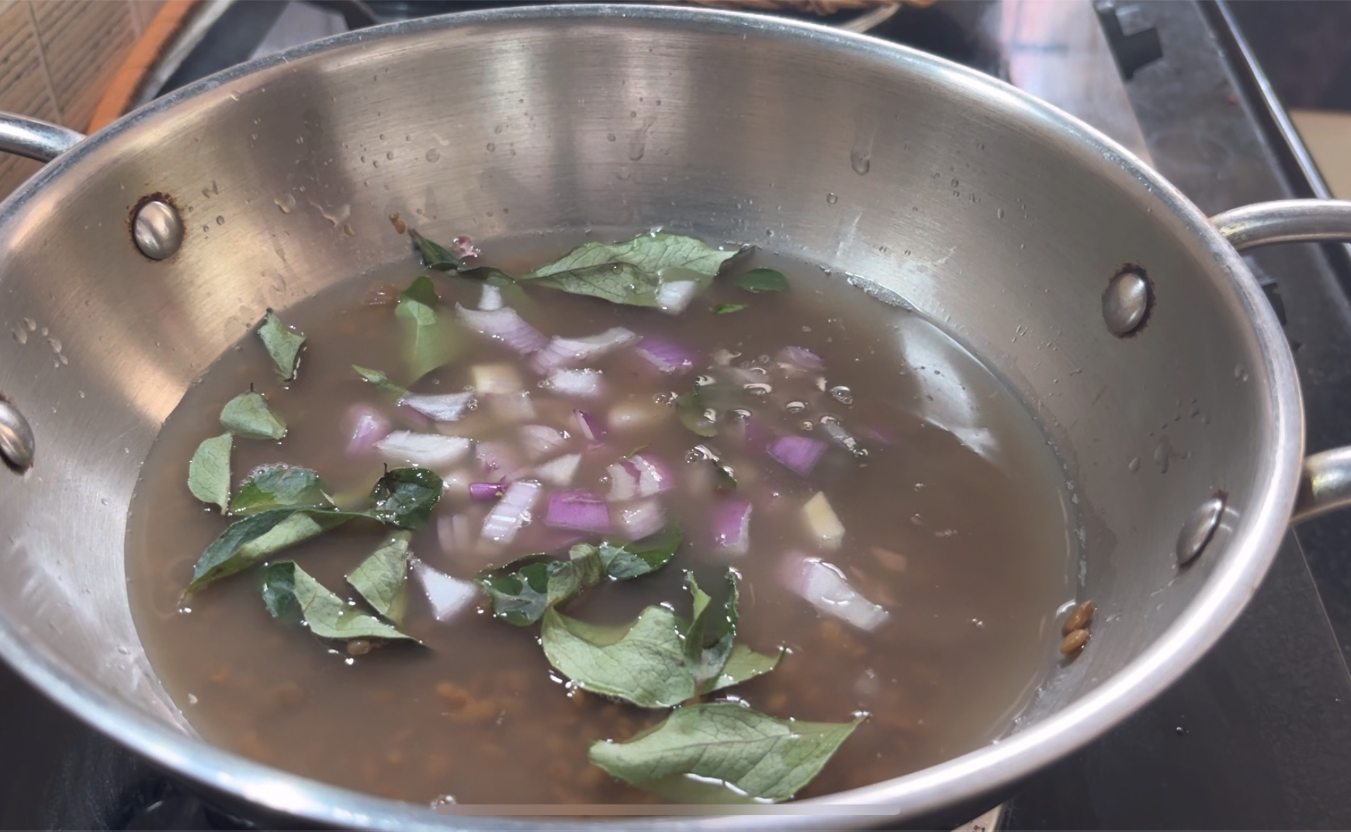 Hurali Kalu Saaru | Akshata's Kitchen - Easy Indian Recipes